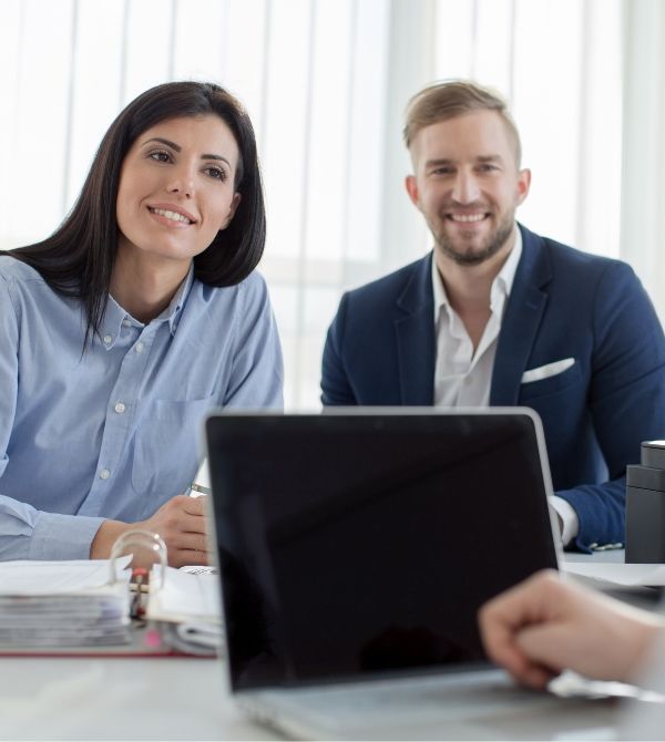 Choosing the Right Title Agent: A Comprehensive Guide